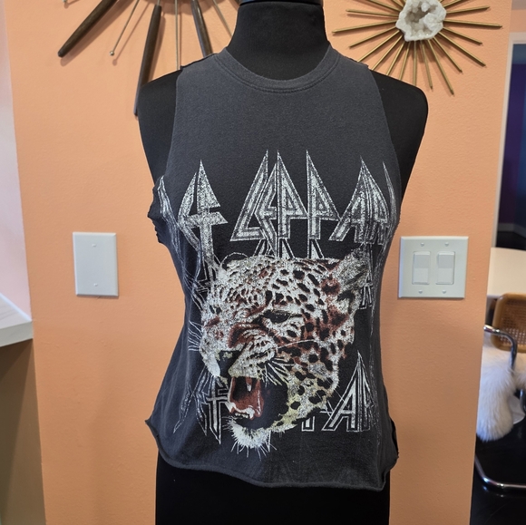 Def Leppard | Tops | Def Leppard Small Band Top Rockstar Girlfriend ...